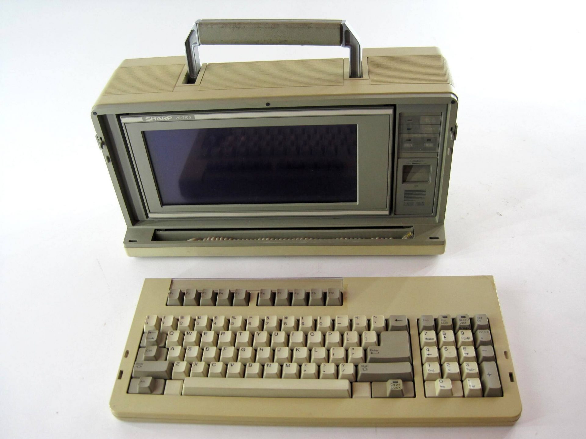 Sharp PC-7100 - HomeComputerMuseum