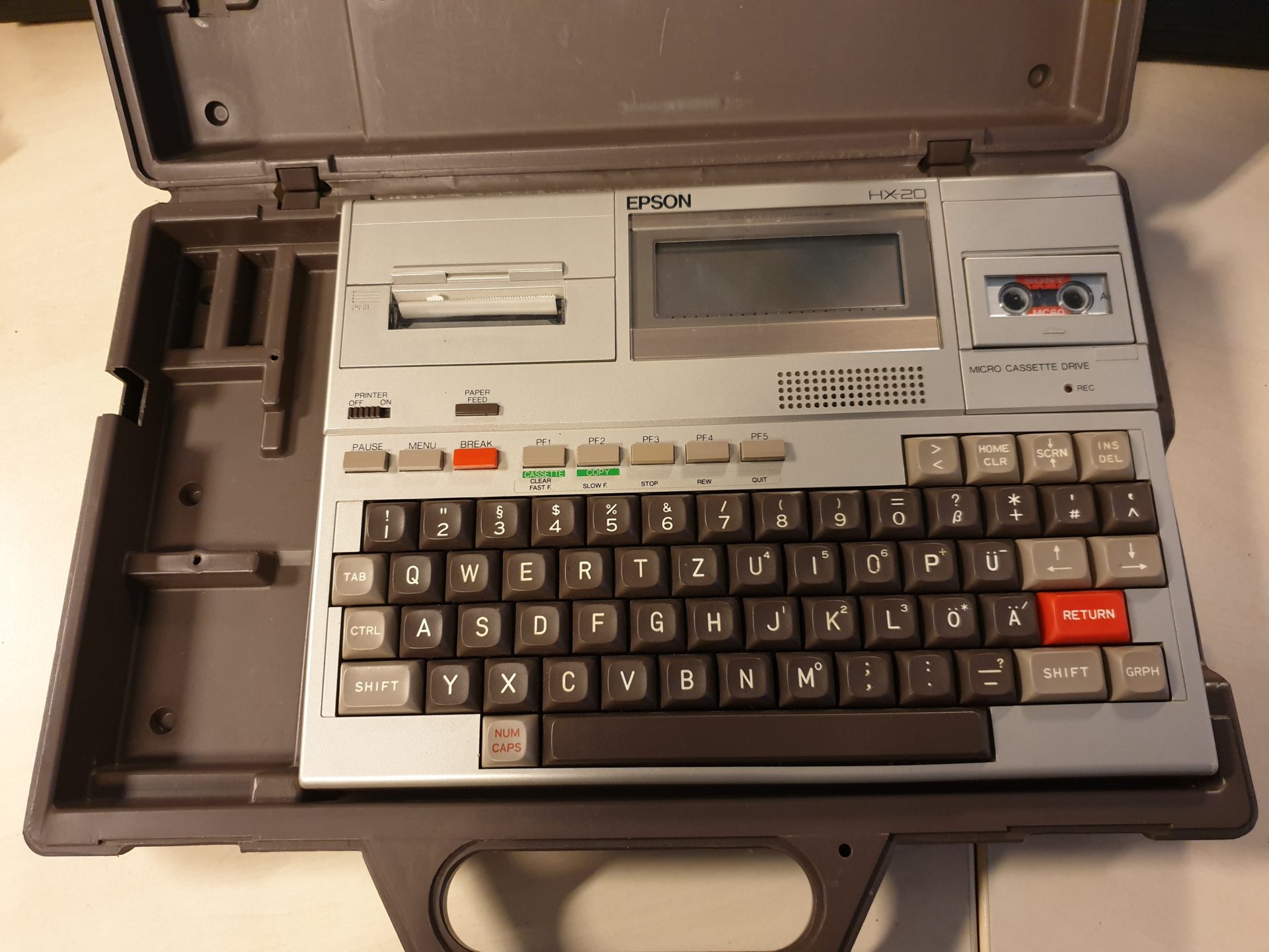 Epson HX-20 - HomeComputerMuseum