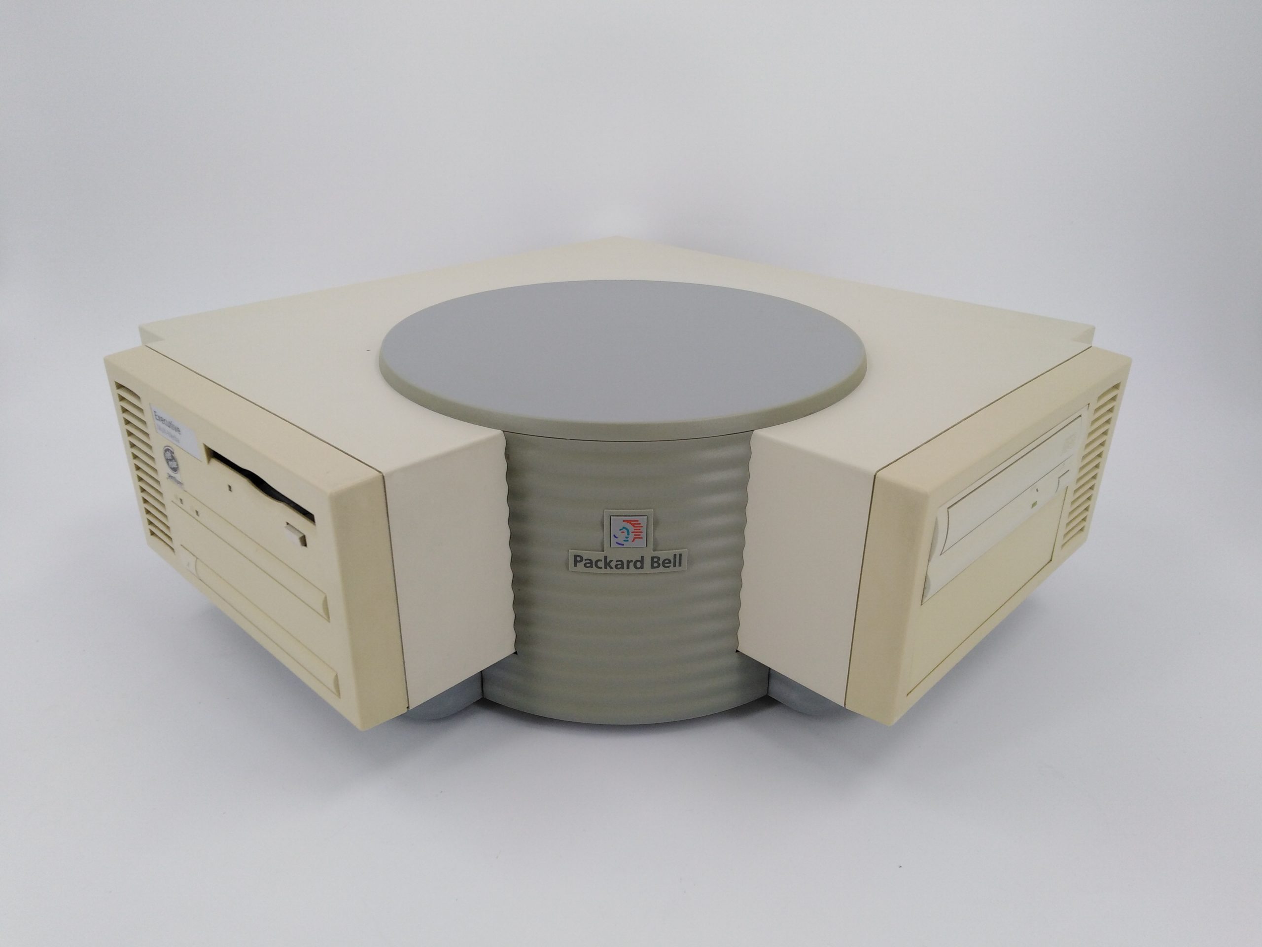 HomeComputerMuseum - Packard Bell Executive MM 907 C