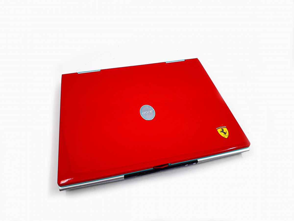 HomeComputerMuseum - Acer Ferrari 3000 laptop