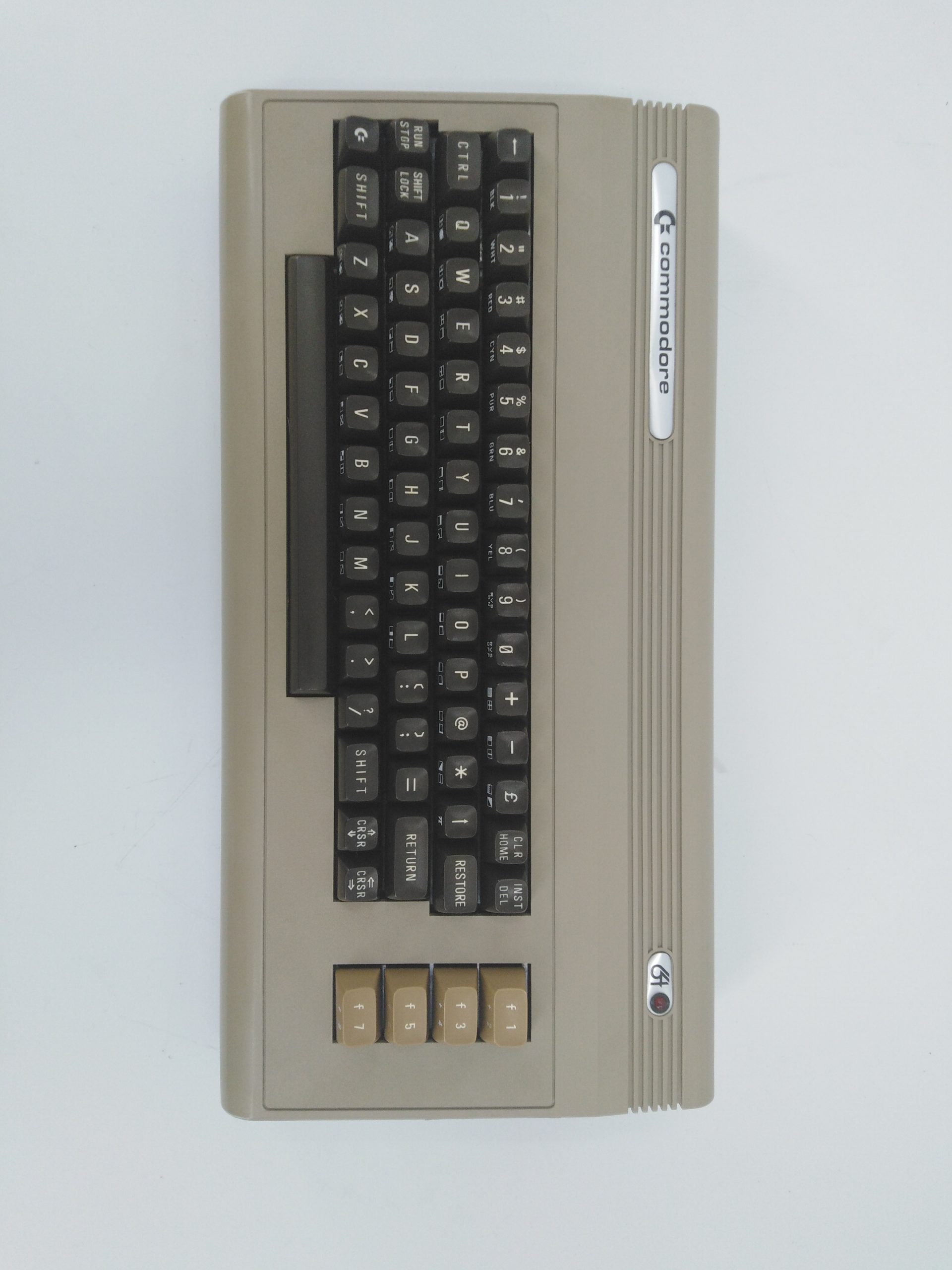 HomeComputerMuseum - Commodore 64 Silver Label