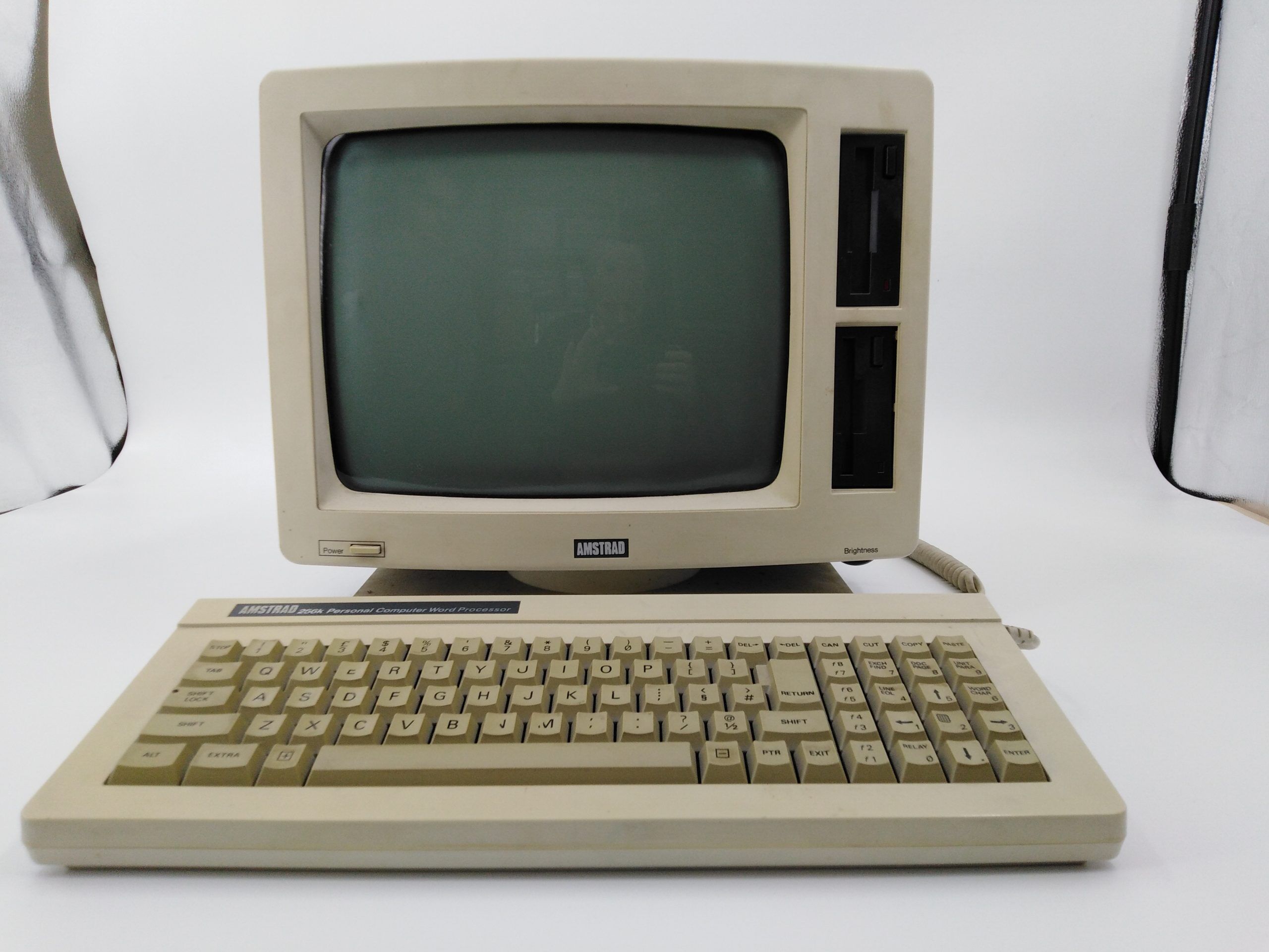 HomeComputerMuseum - Amstrad PCW 8256