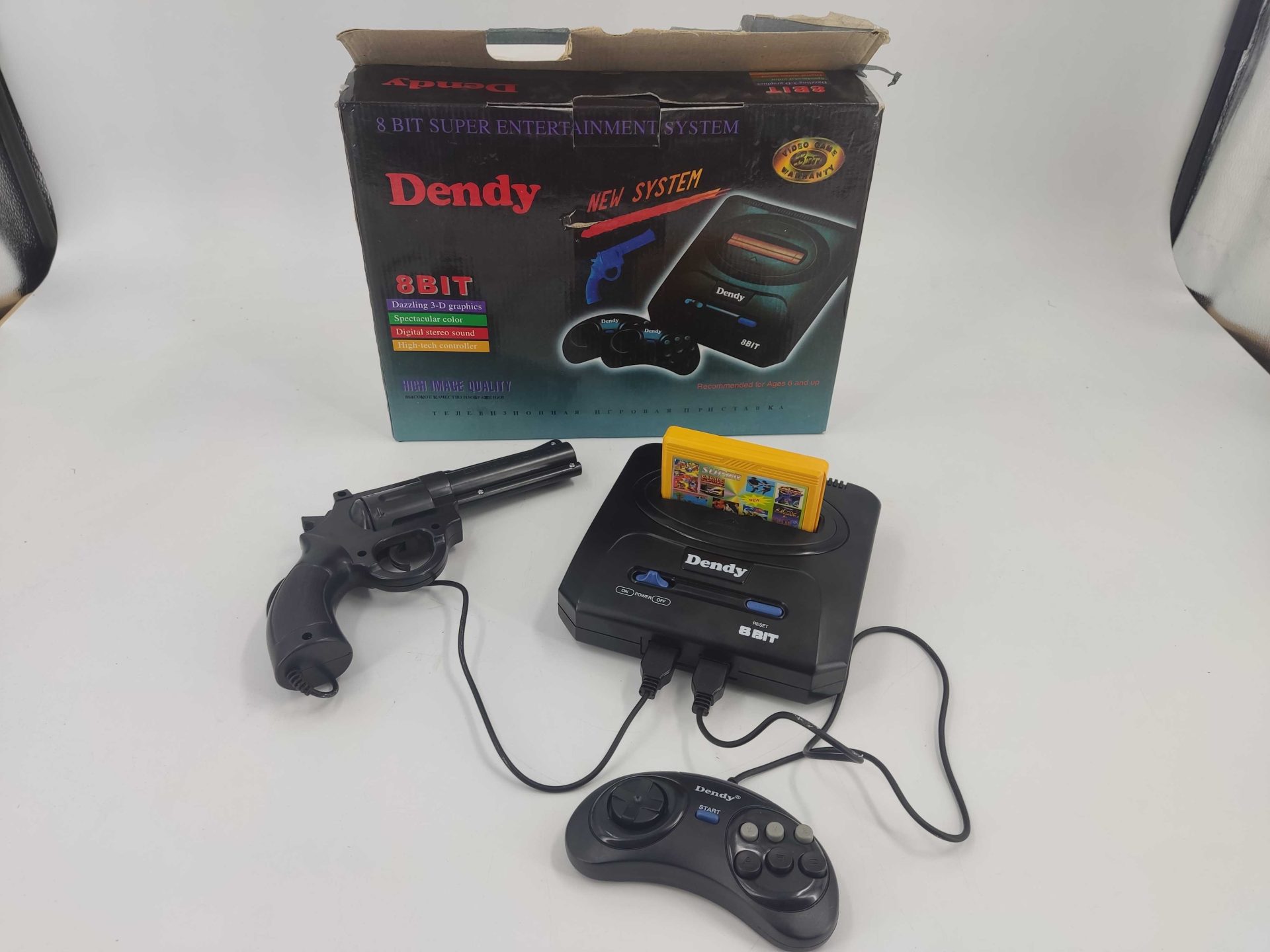 HomeComputerMuseum - Dendy 8 Bit Super Entertainment System