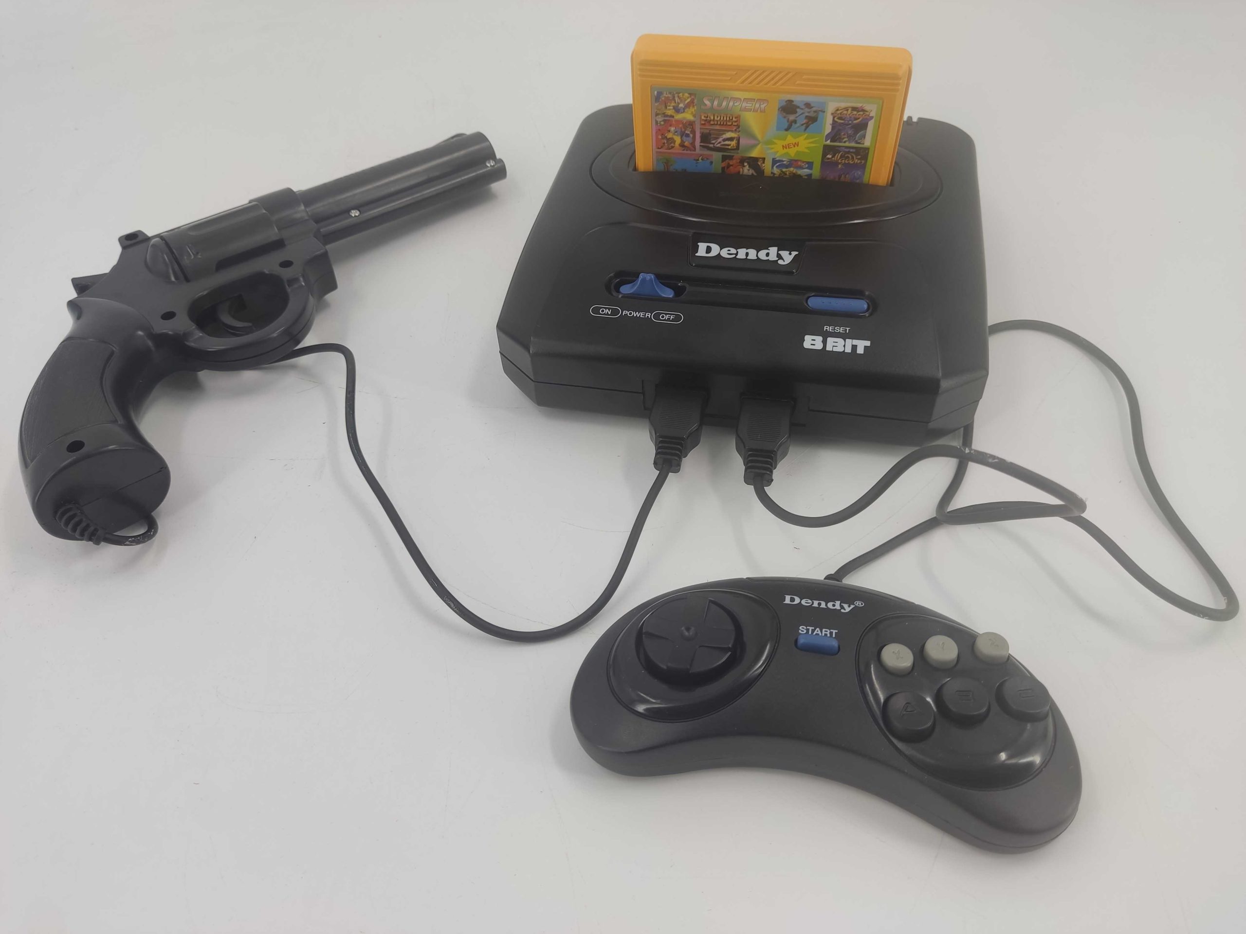 HomeComputerMuseum - Dendy 8 Bit Super Entertainment System