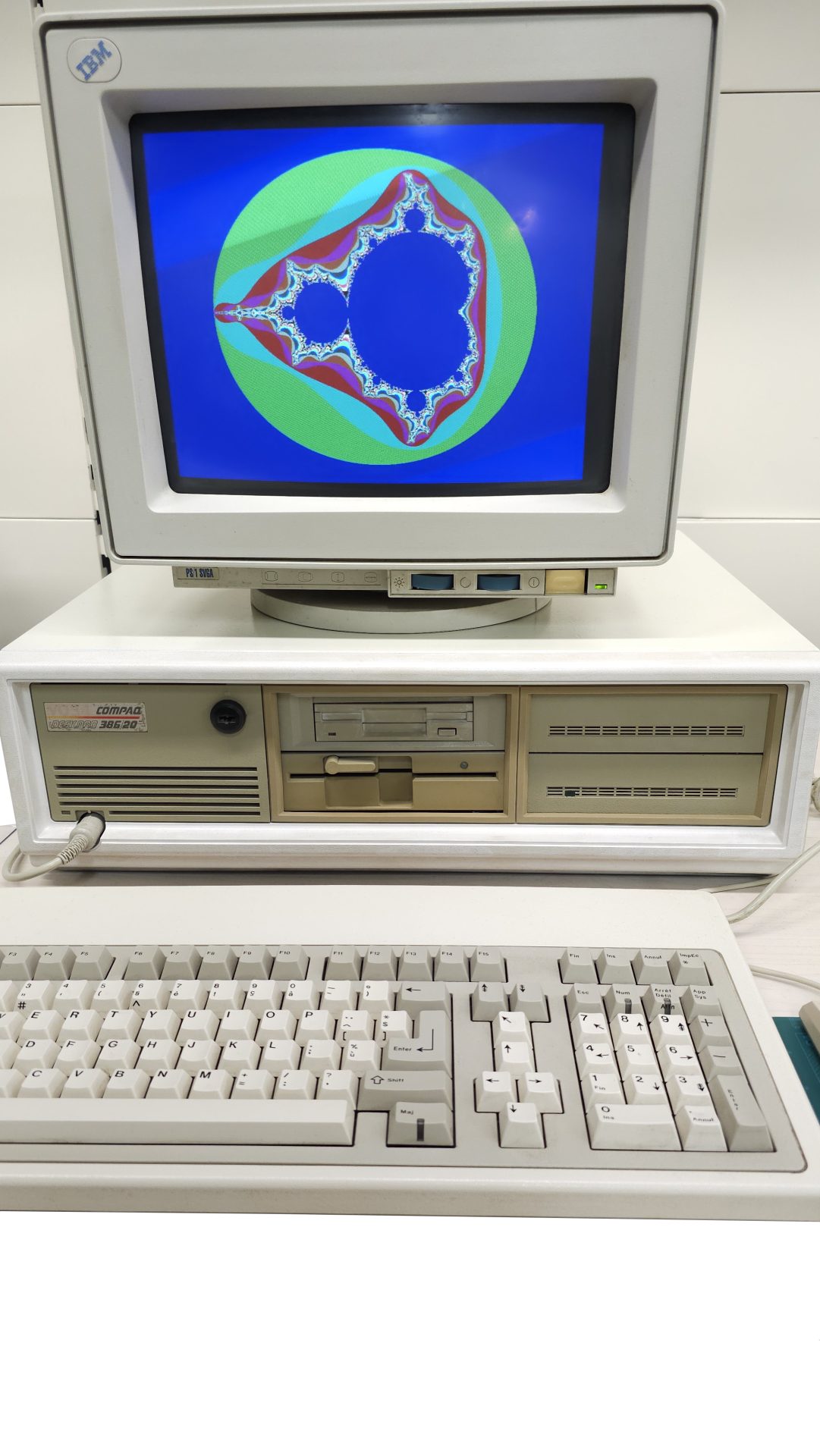 HomeComputerMuseum - Compaq Deskpro 386/20